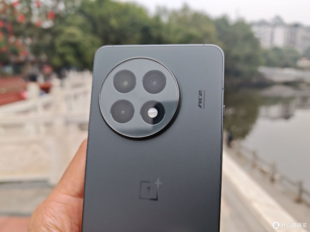 一加Ace5Pro主力机使用一个月：优缺点汇总，告诉你是否值得入手_安卓手机_什么值得买