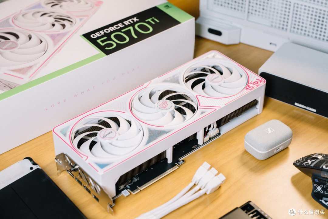 iGame GeForce RTX 5070 Ti Ultra W OC评测：拉满4K游戏战斗力_显卡_什么值得买