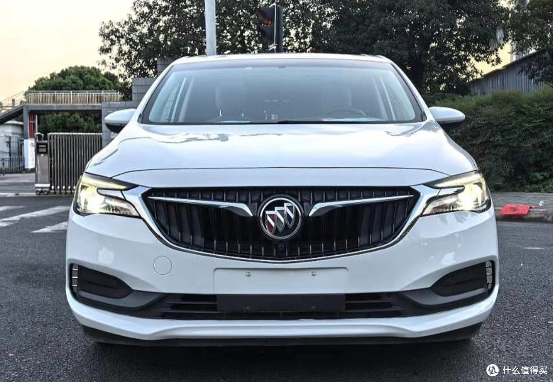 GL6：我和大哥GL8一样能打_乘用型MPV_什么值得买