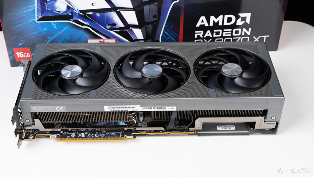 RX 9070 XT/9070首发评测：4K性价比双雄，FSR 4和光追巨幅提升！_显卡_什么值得买