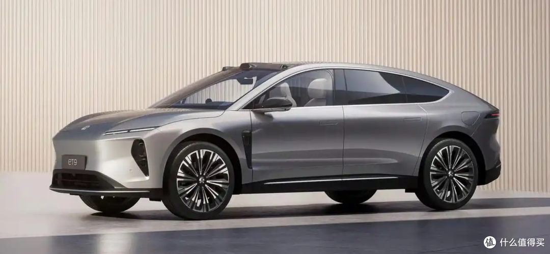 都能吊打迈巴赫，那么蔚来ET9 PK 尊界S800，谁更胜一筹?_大型车_什么值得买