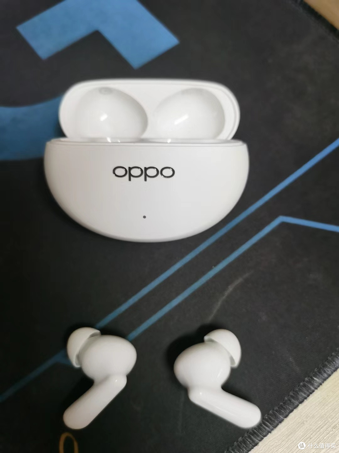 OPPO无线蓝牙耳机，让你感受沉浸式音效与智能降噪的完美体验！_蓝牙耳机_什么值得买