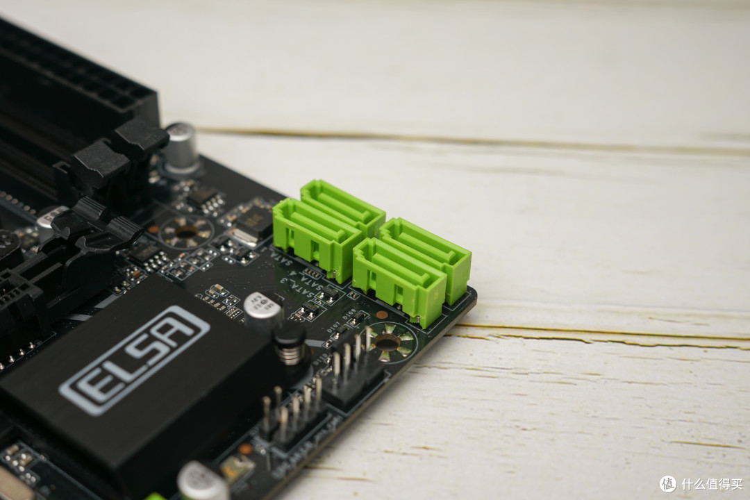 《双人成行》后又一佳作，艾尔莎EA B450M-E和你玩转《双影奇境》_电脑游戏_什么值得买